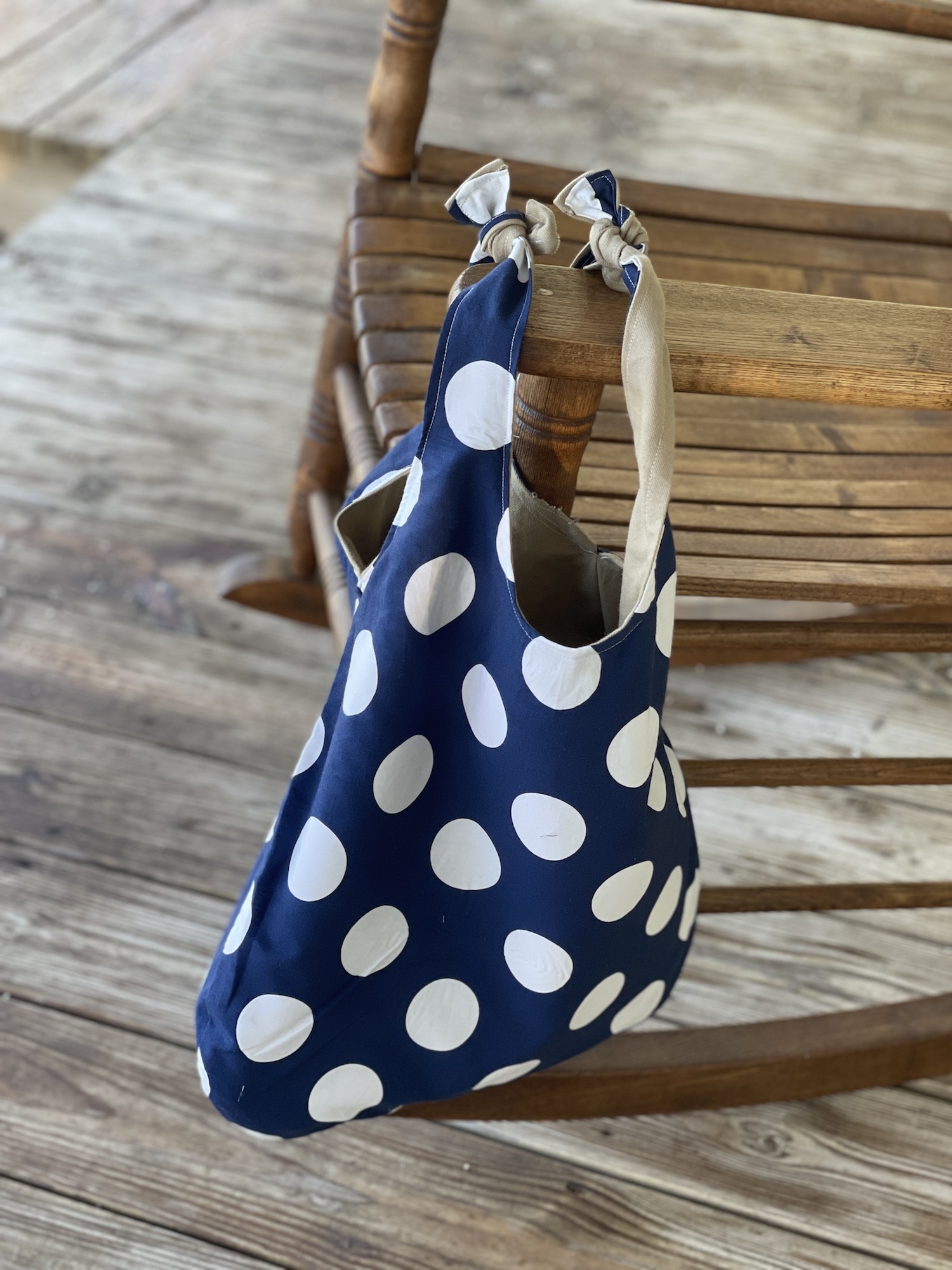 Reversible Shoulder Bag with HTV - Hobbies on a Budget