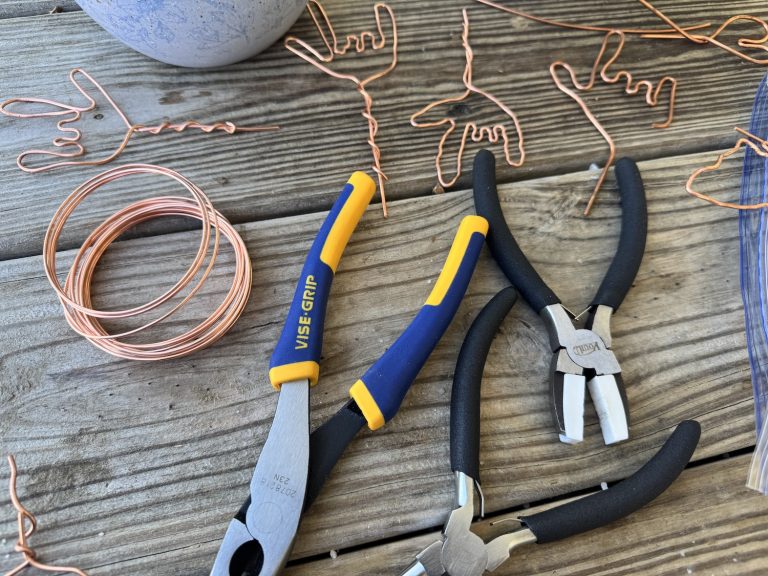 Copper “I Love You” Sign Language Plant Stakes - Hobbies on a Budget